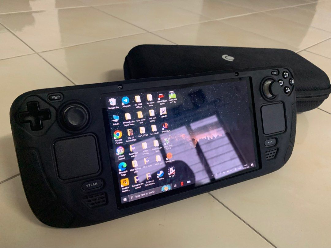 STEAMDECK LCD 512GB WINDOWS 10, Video Gaming, Video Game Consoles, Others on Carousell