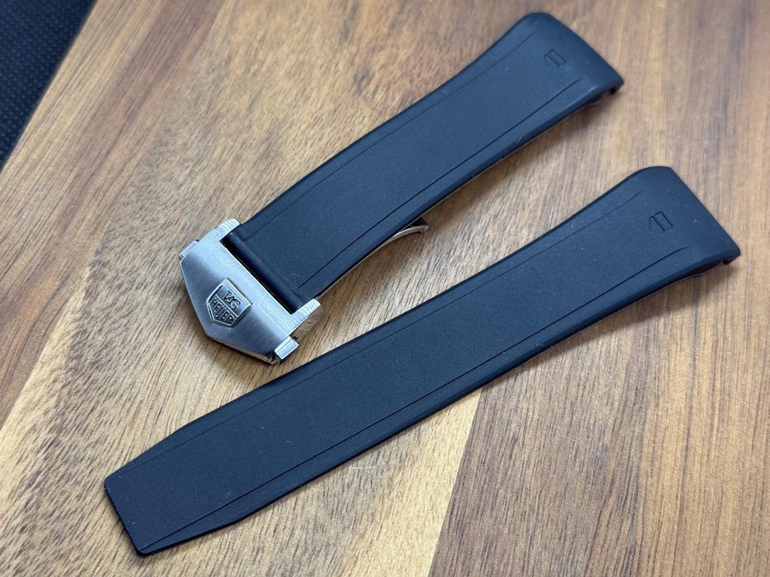 Tag Heuer rubber strap deployment clasp 22mm, Men's Fashion, Watches ...