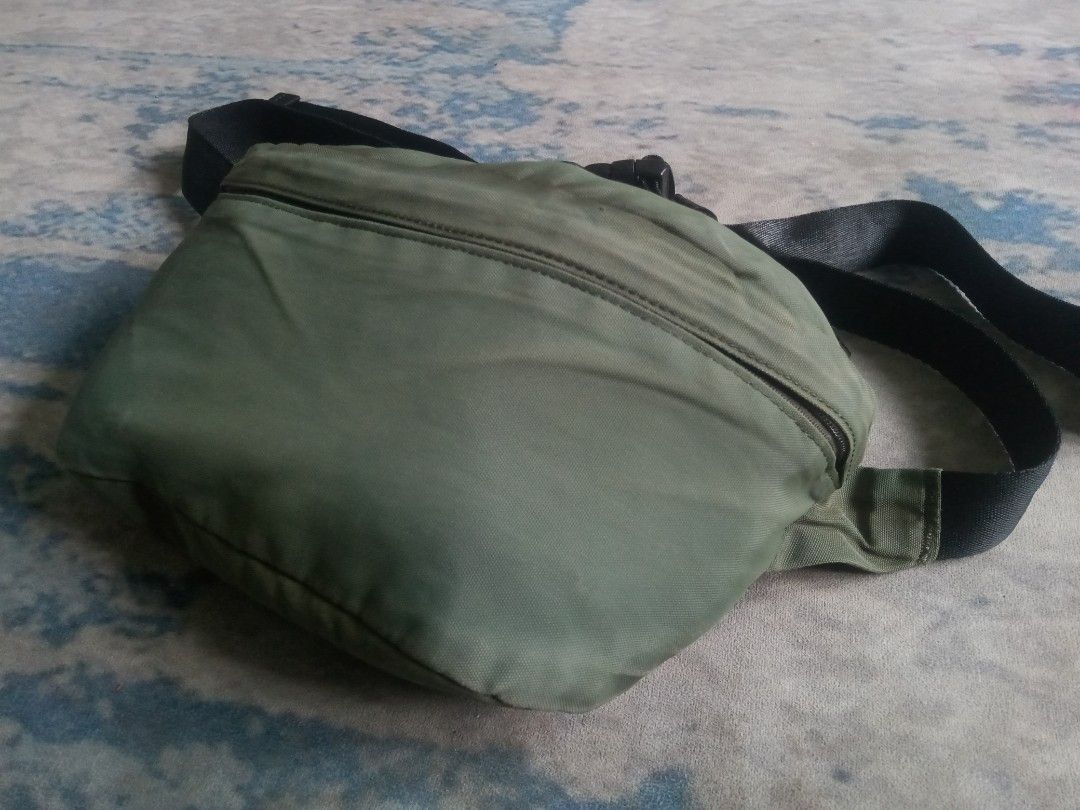 UNIQLO JAPAN ROBIC DESIGN SLING SHOULDER BAG MILITARY ARMY OLIVE GREEN ...