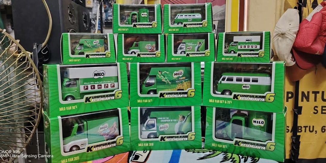 van milo set kecil dan besar, Hobbies & Toys, Collectibles & Memorabilia, Fan Merchandise on ...