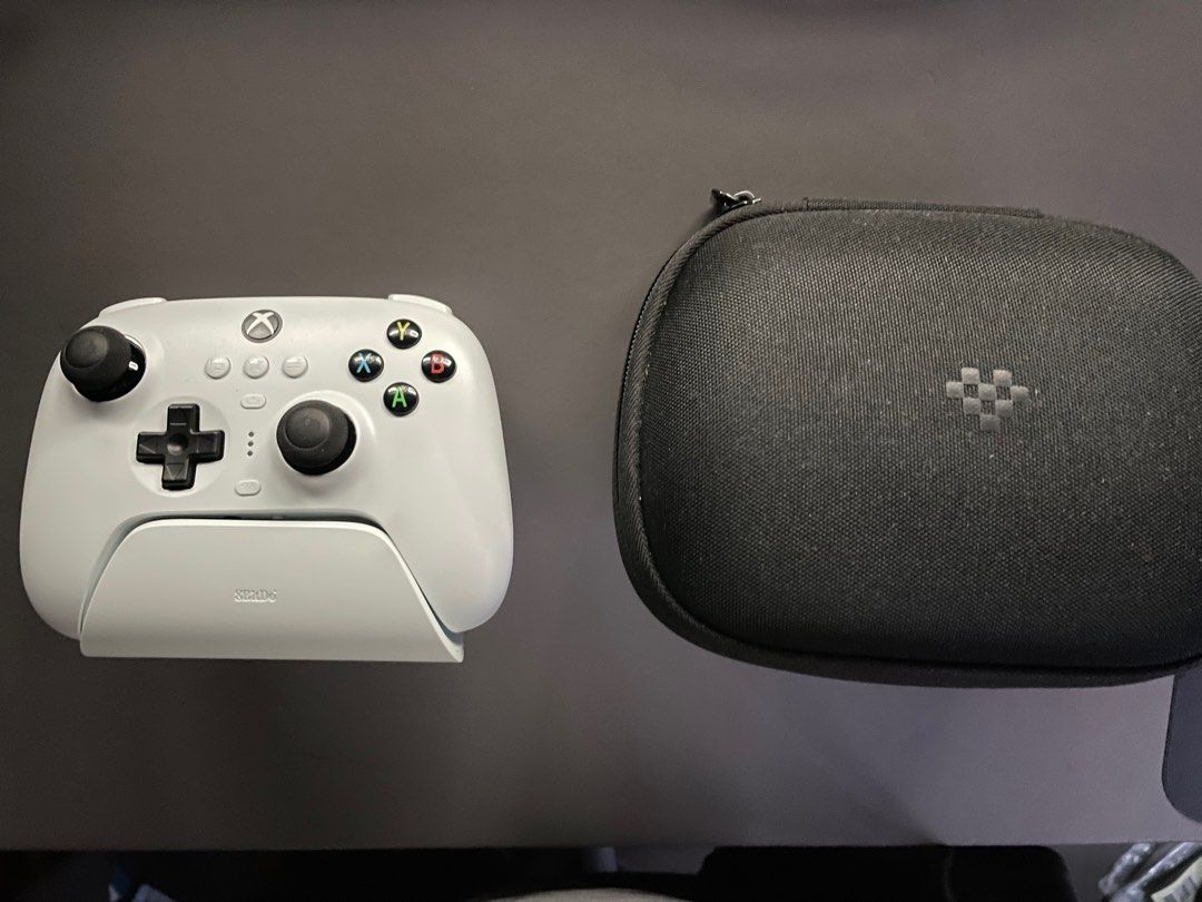 8bitdo Ultimate controller with charging dock, dongle and case, Video ...