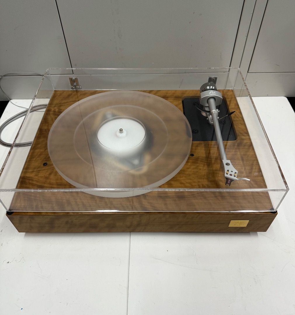 Audio Note (UK) TT Two Deluxe Turntable With PSU, Arm Two Tonearm and ...