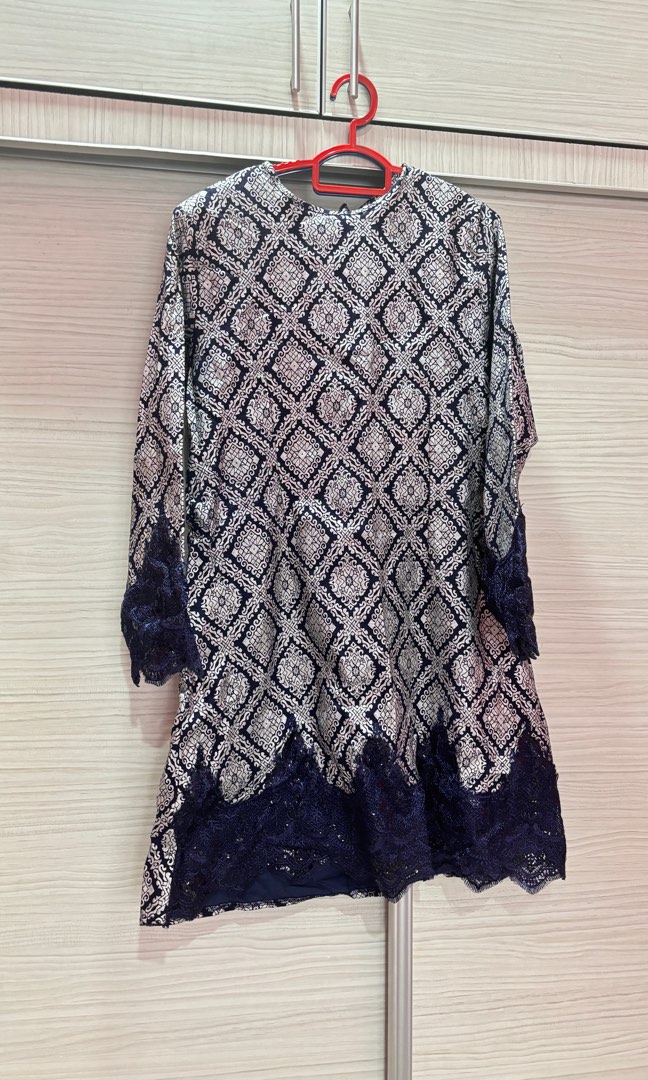 Baju kurung songket jenis getah, Women's Fashion, Muslimah Fashion ...