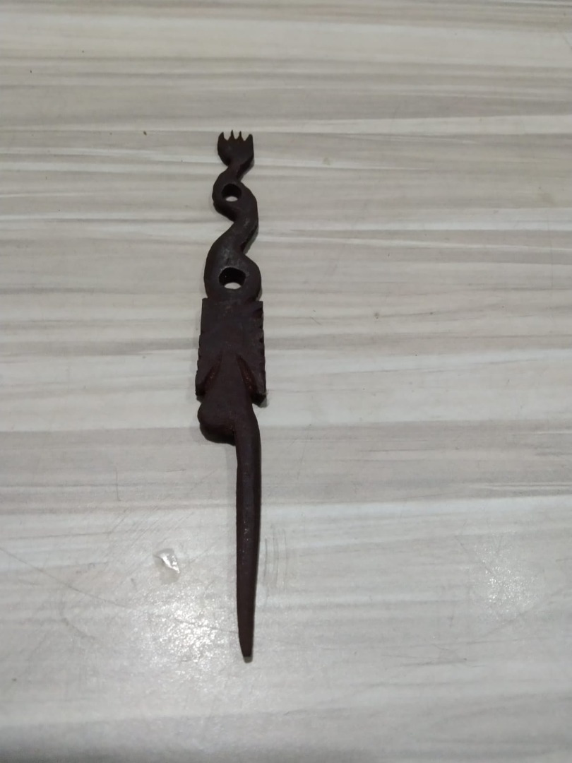 Barang Logam Temuan Unik Kuno Jadul Antik, Antik, Pajangan di Carousell