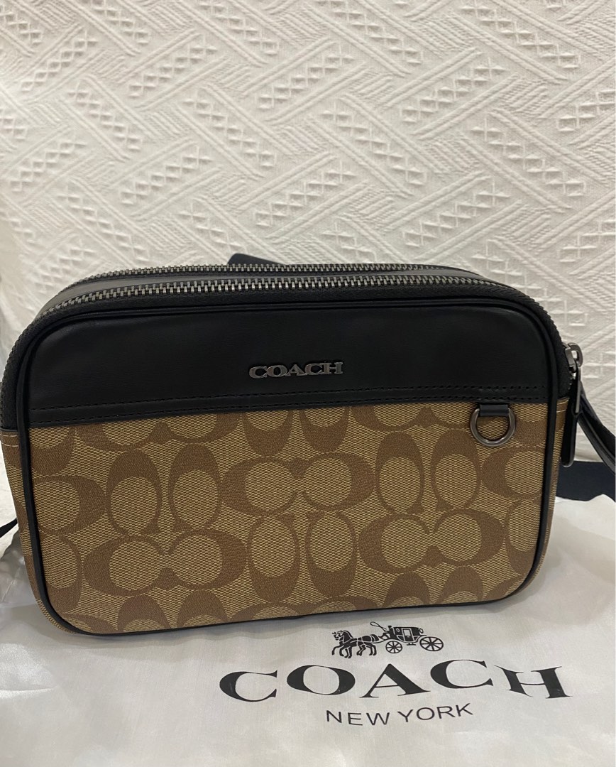 COACH Graham Crossbody in Signature Canvas, Women's Fashion, Bags ...
