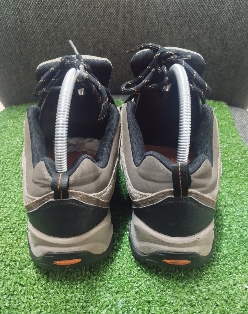 Colombia Hiking Shoe, Men's Fashion, Footwear, Sneakers on Carousell