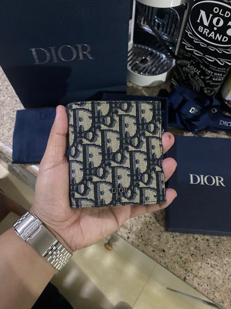 Dior Vertical Bifold Wallet, Luxury, Bags & Wallets on Carousell