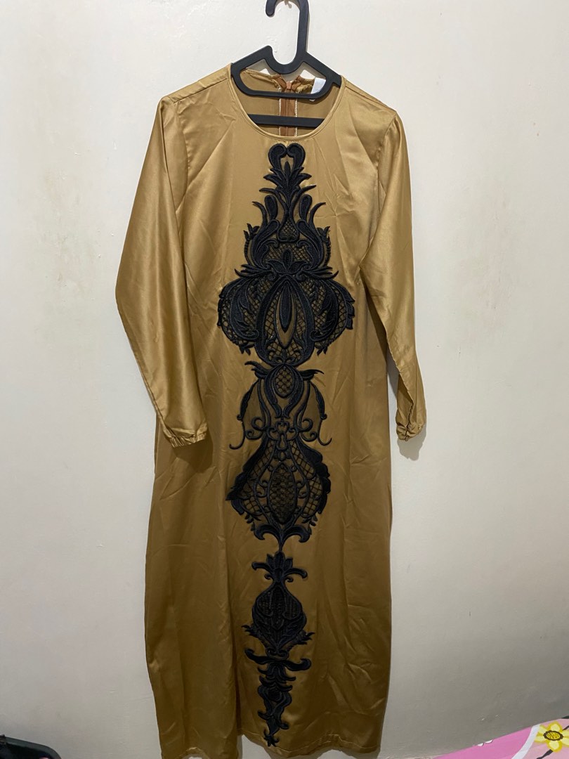 Dress Muslim warna deep gold, Fesyen Wanita, Muslim Fashion, Gaun di ...