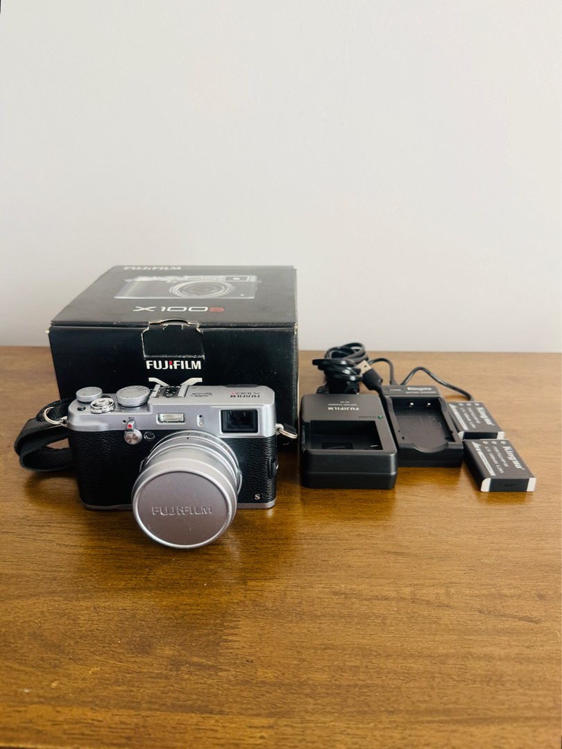 Fujifilm X100S, Photography, Cameras on Carousell