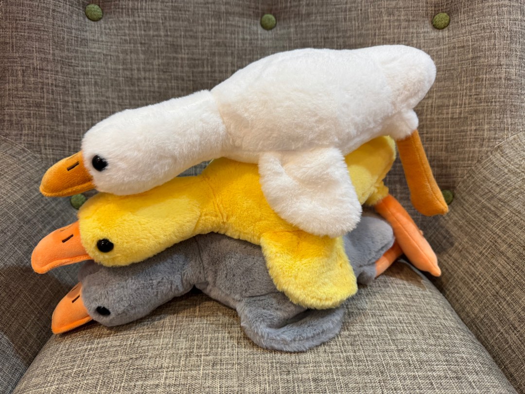Goose plush/plushie, Hobbies & Toys, Toys & Games on Carousell