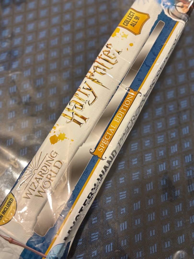 Harry Potter's collection wands, Hobbies & Toys, Memorabilia ...