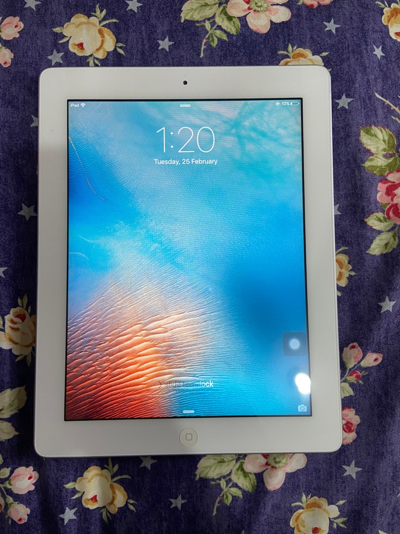Original Ipad 2 (16GB) (with free cord), Mobile Phones & Gadgets, Tablets, iPad on Carousell