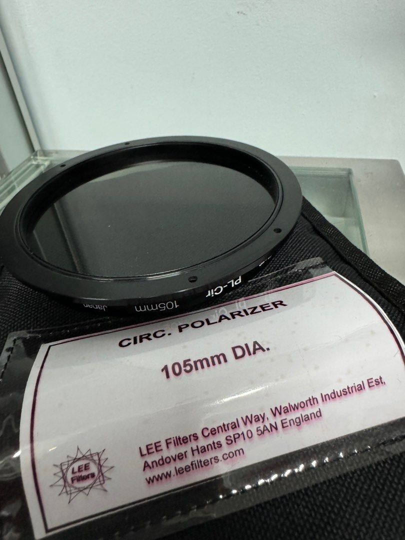 LEE Filters 105mm Circular Polariser with Front Holder Ring ...