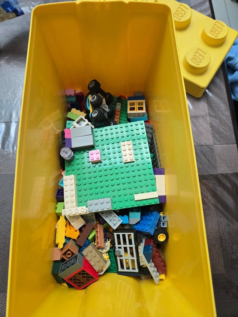 Lego classic complete set, Hobbies & Toys, Toys & Games on Carousell