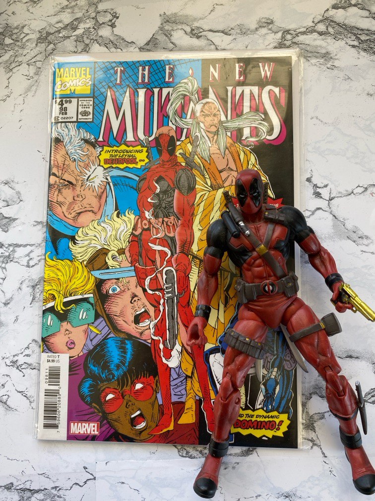 Marvel Select Deadpool with 1st appearance Deadpool in The New Mutants ...
