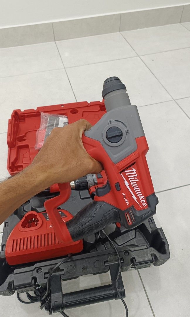 Milwaukee M12 FUEL. fullset FDP + CH, Everything Else, Others on Carousell