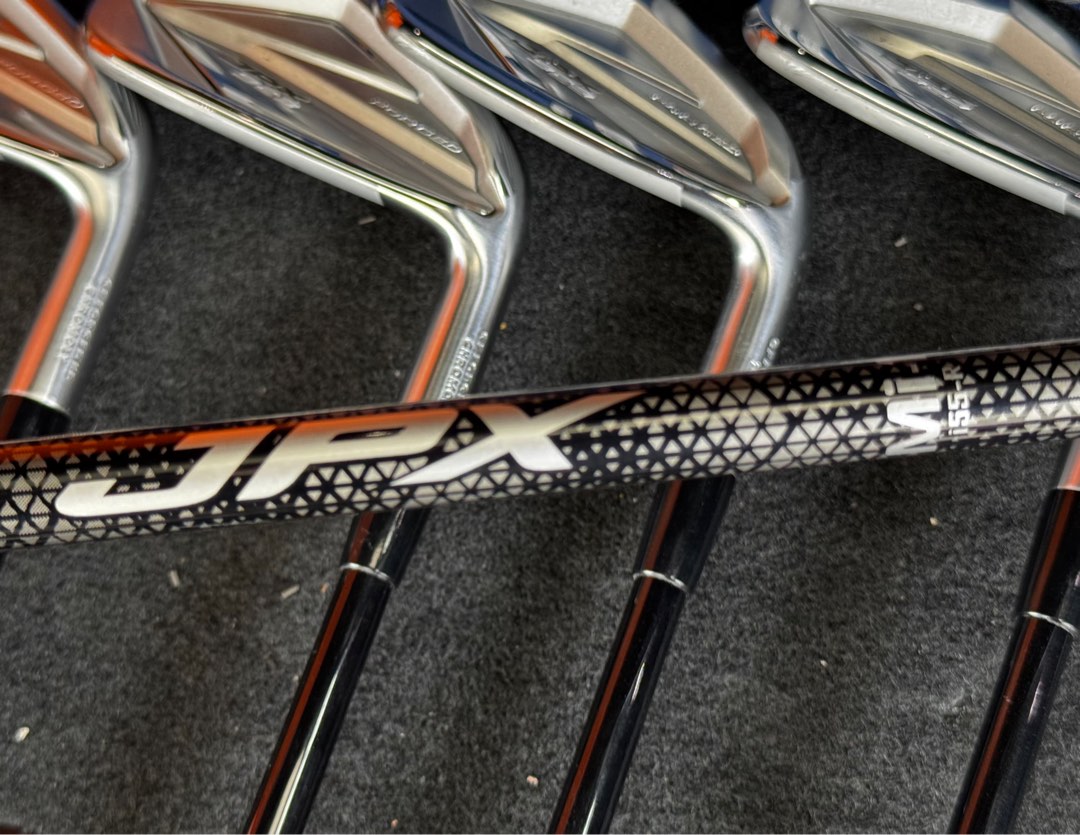 Mizuno JPX 923 Forged Iron Set (5-9, PW), Sports Equipment, Sports & Games, Golf on Carousell