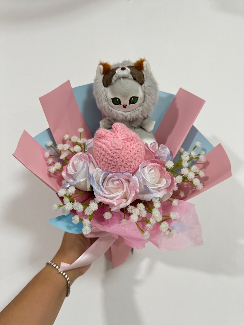 Mofusand Crochet Tulip with Soap Roses and Baby Breath, Hobbies & Toys ...