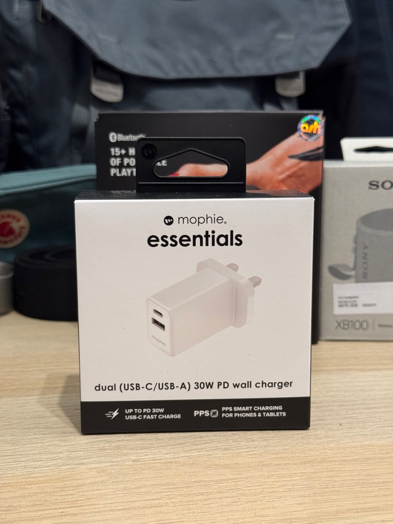 Mophie iPhone/Android Charger 30W, Computers & Tech, Parts ...