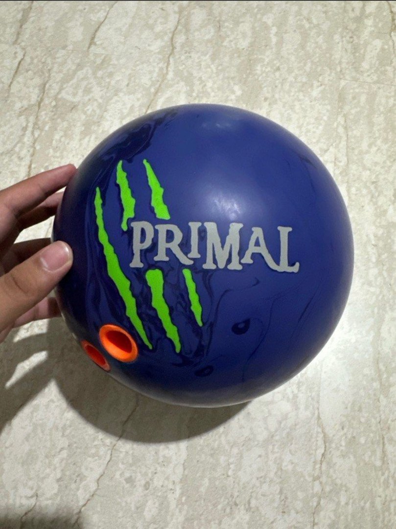 motiv primal shock, Sports Equipment, Sports & Games, Billiards & Bowling on Carousell