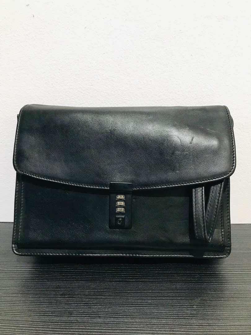 OFFERMANN WRISLET, Men's Fashion, Bags, Belt bags, Clutches and Pouches ...