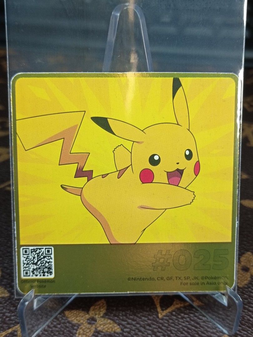 Pikachu x Oreo Limited Edition Card + Pikachu Oreo Banana Cookie ...