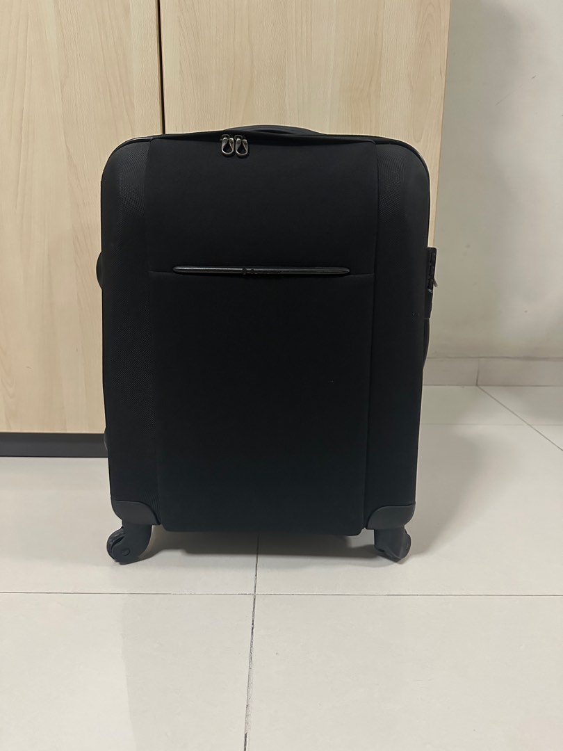 Samsonite cabin, Hobbies & Toys, Travel, Luggage on Carousell