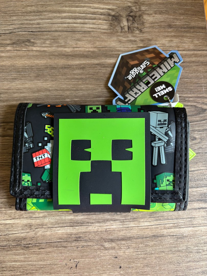 Smiggle Minecraft Wallet, Men's Fashion, Watches & Accessories, Wallets ...