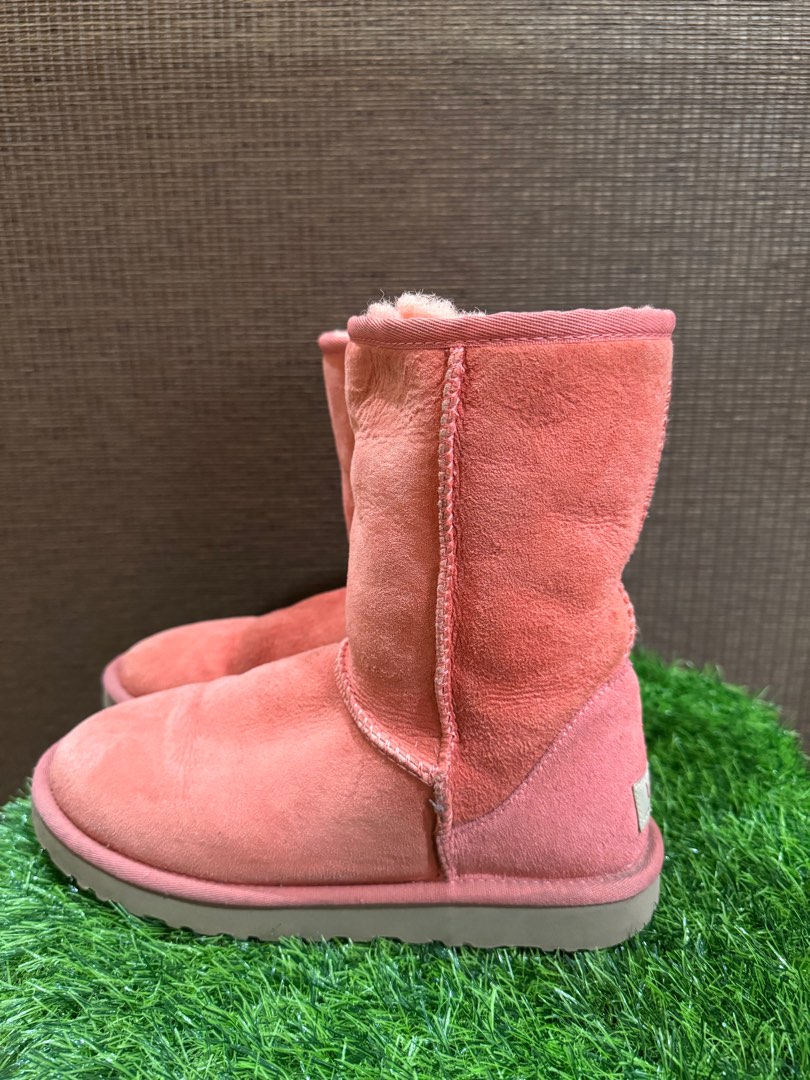 UGG boots Legit with Tags, Women's Fashion, Footwear, Boots on Carousell