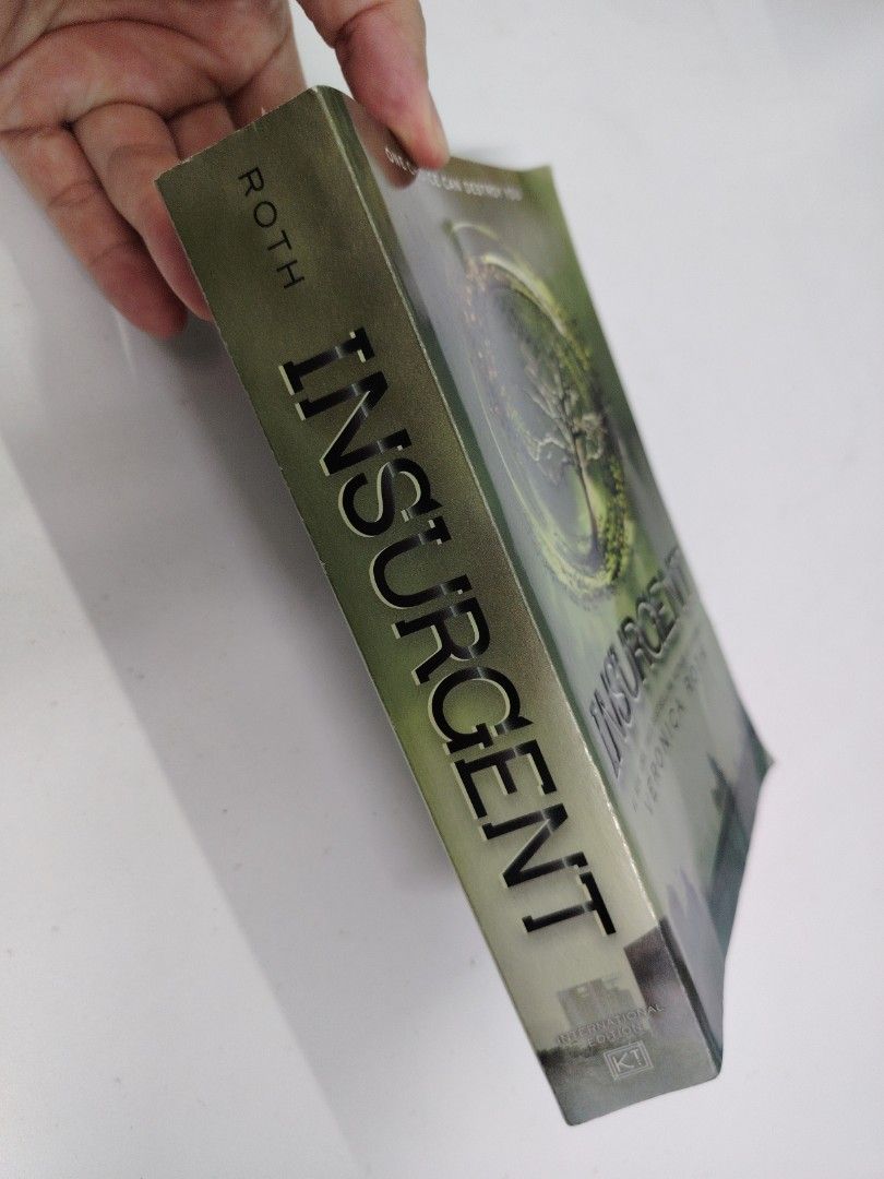 [Used] Insurgent (Divergent #2) by Veronica Roth (YA / Fantasy ...