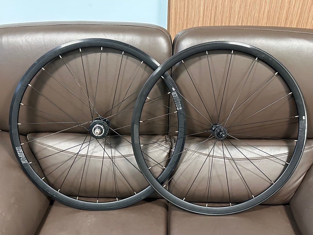 Weapon A30 wheelset, Sports Equipment, Bicycles & Parts, Parts ...
