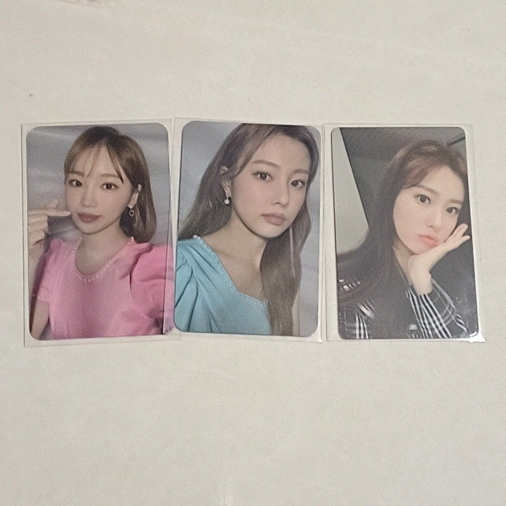 wts izone iz*one kang hyewon lesserafim chaewon, Hobbies & Toys, Collectibles & Memorabilia, K ...