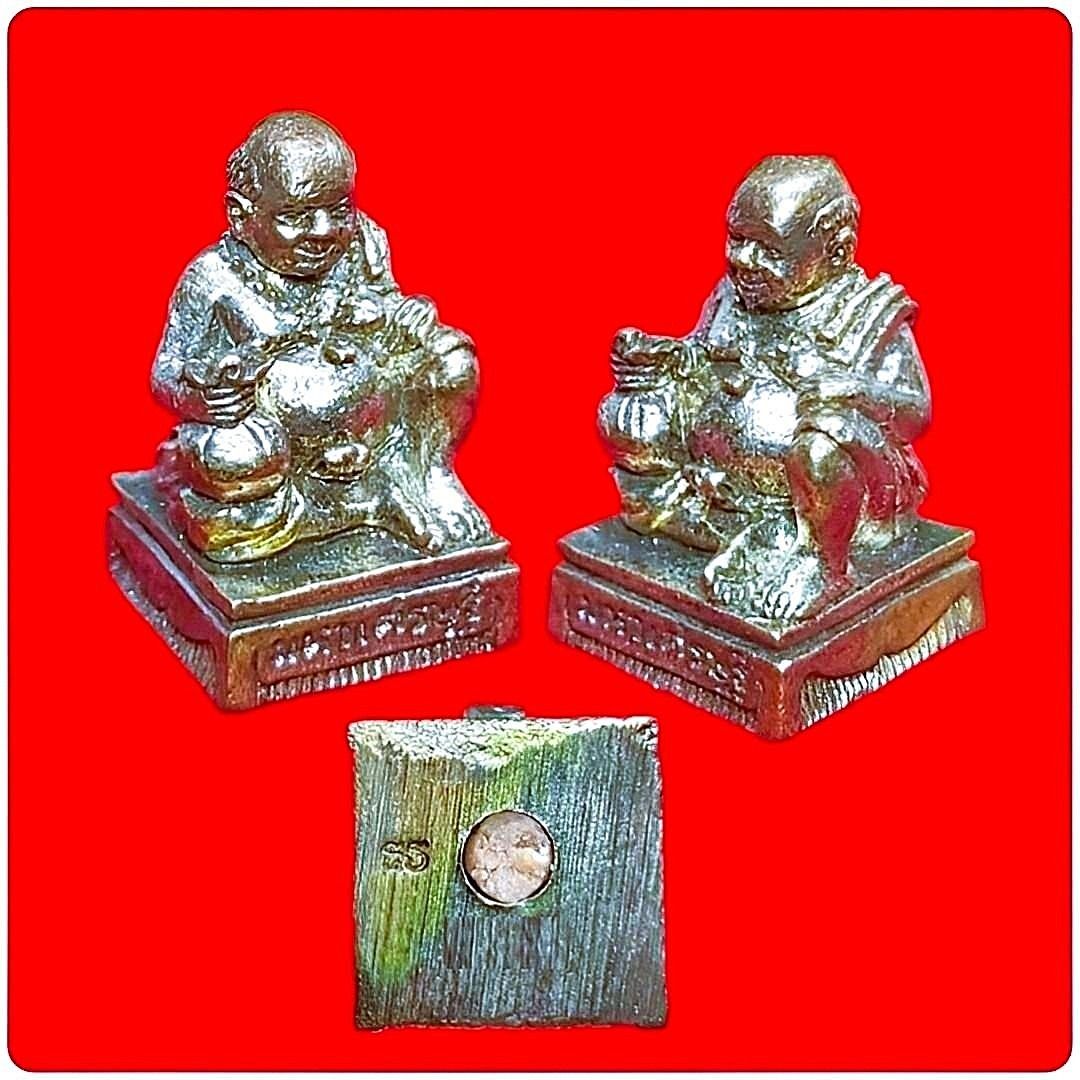 [$48] Khun Chang Roop Lor, LP Sompong, Wat Mai Pin Klew, BE2551, Thai Amulet [Believed to Bring ...