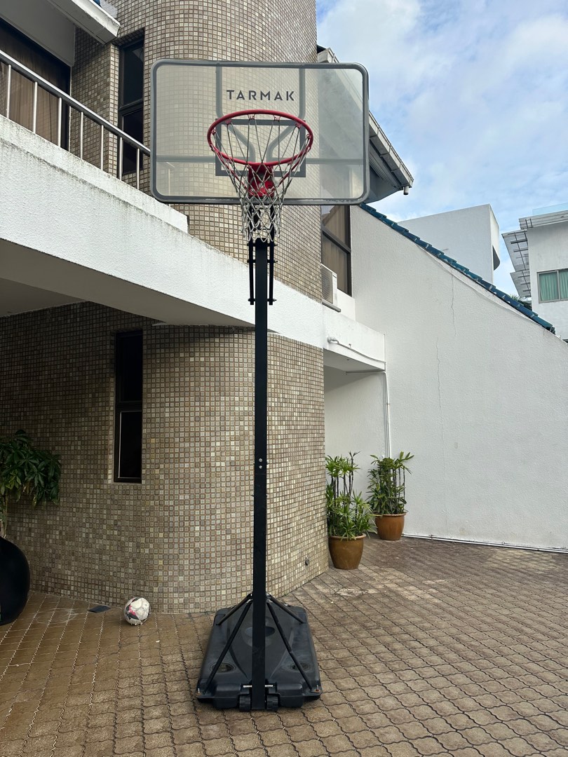 Basketball Hoop on Stand full size, Sports Equipment, Sports & Games ...