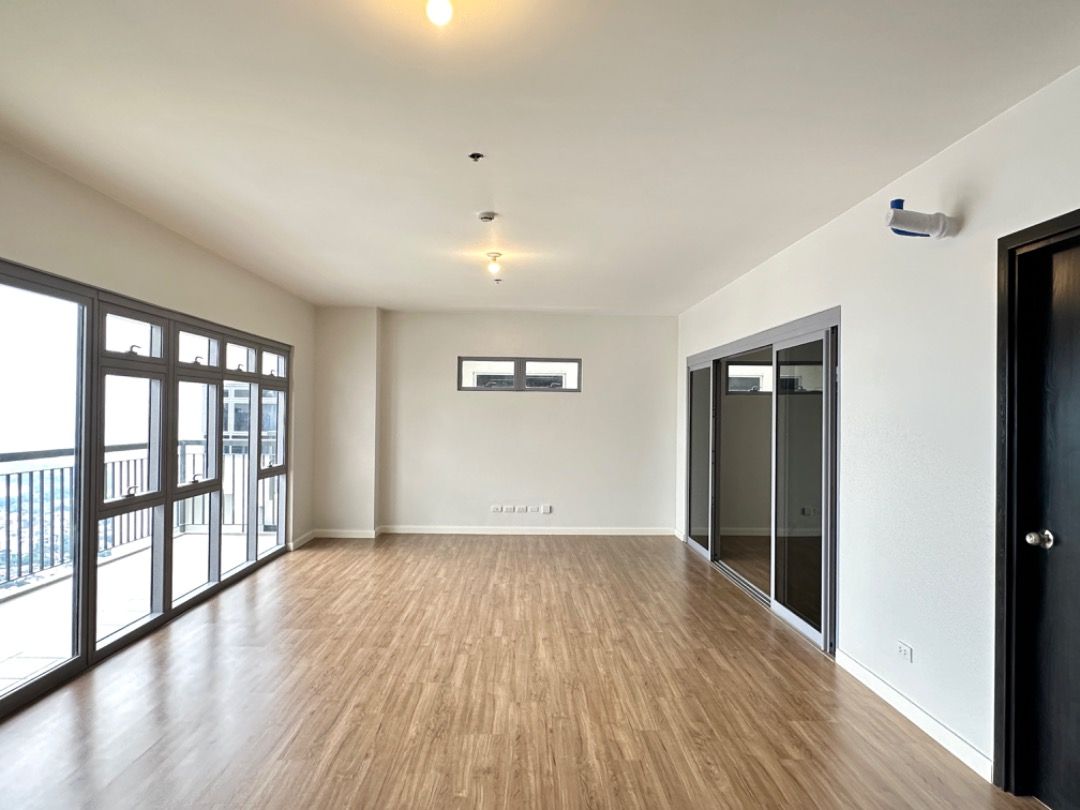 Brand New 3BR Penthouse unit in Park Triangle Residences, BGC, Property ...