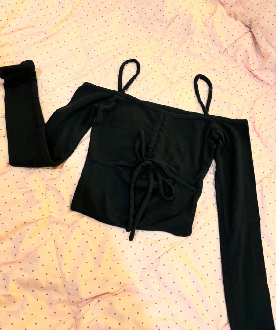 Byeol the brand x michelle halim sabrina top, Fesyen Wanita, Pakaian ...