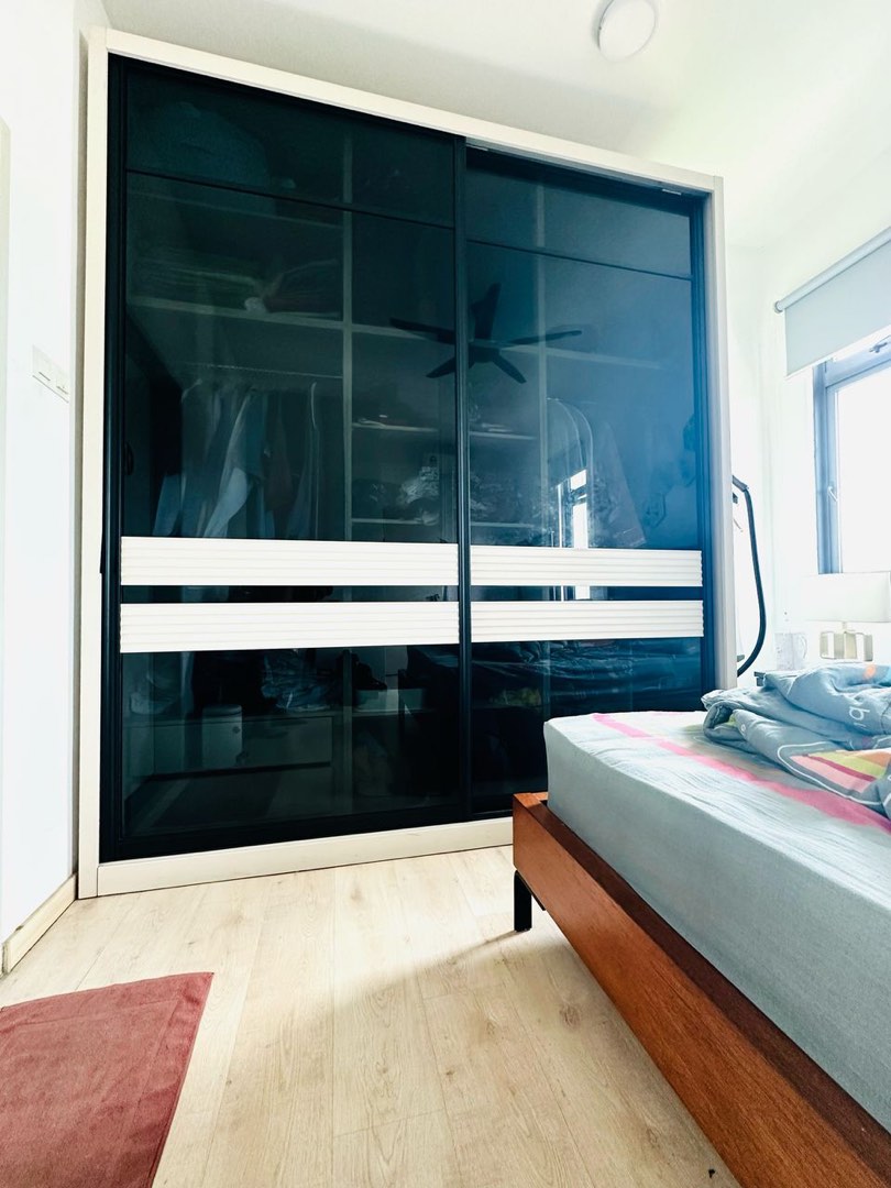 Ceiling high Alto boutique wardrobe, complete with compartments ...