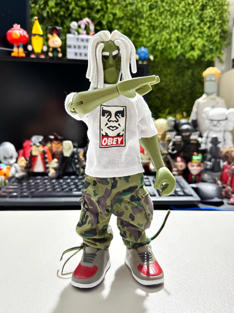 Citizen Urban Icon Obey Propaganda Toy Figure, Hobbies & Toys, Toys ...
