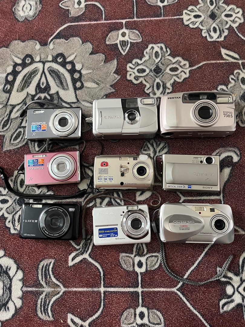 Combo Digital and Film Camera Untest, Photography, Cameras on Carousell