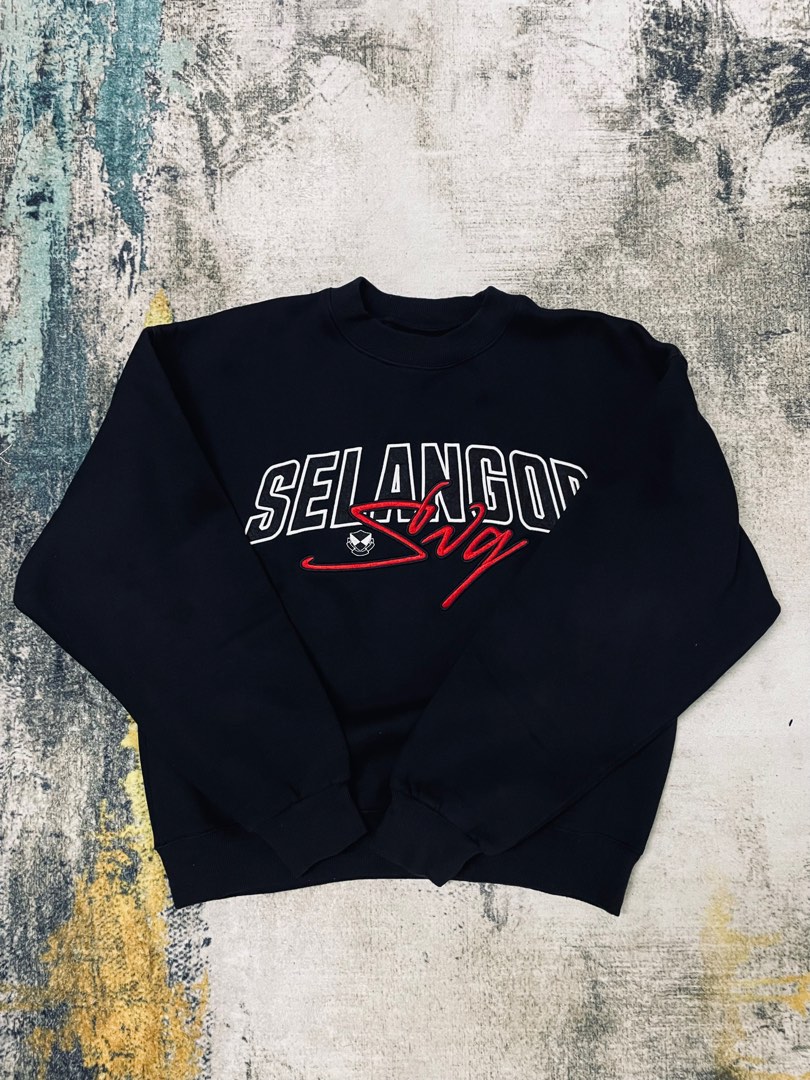 CREWNECK SVG SELANGOR, Men's Fashion, Activewear on Carousell