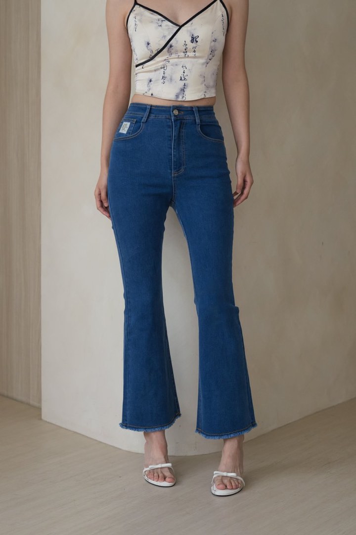 Denim Carislabelle Hailey Jeans, Women's Fashion, Bottoms, Jeans ...