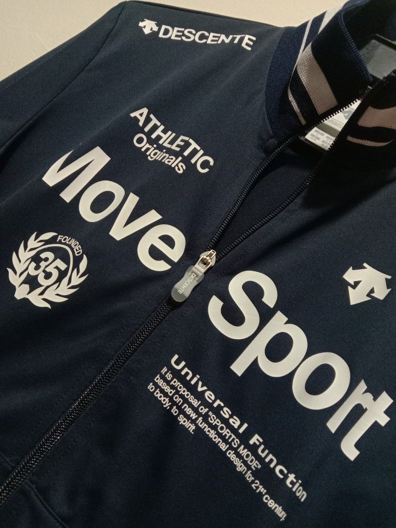 Descente Move Sport Tracktop 18x25, Sports Equipment, Other Sports ...
