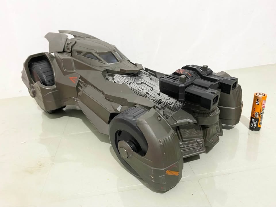 Epic Strike Batmobile Batman V Superman Dawn of Justice, Hobbies & Toys ...
