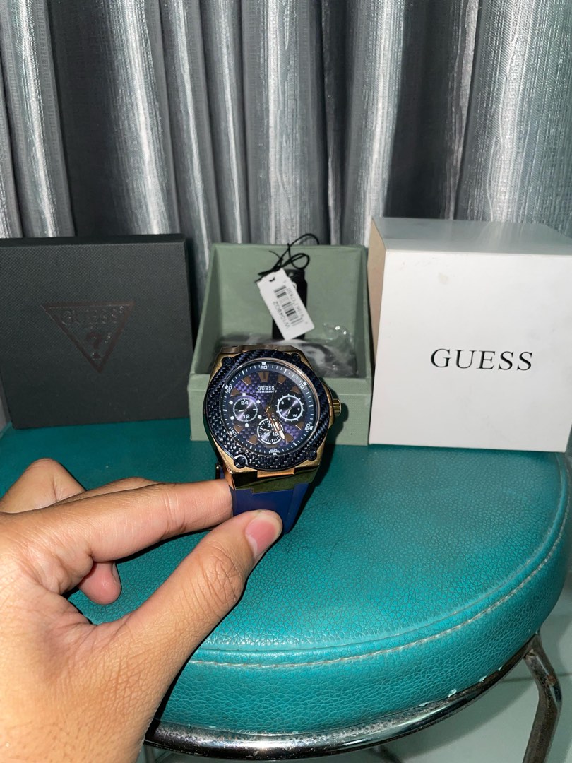 guess watch original, Fesyen Pria, Jam Tangan di Carousell