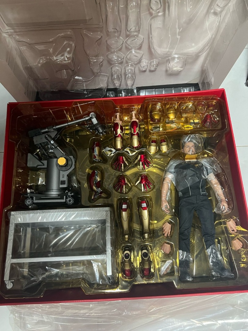 Hot Toys MMS191 Iron man Tony Stark Armor MIB + Hot Toys Iron Man ...