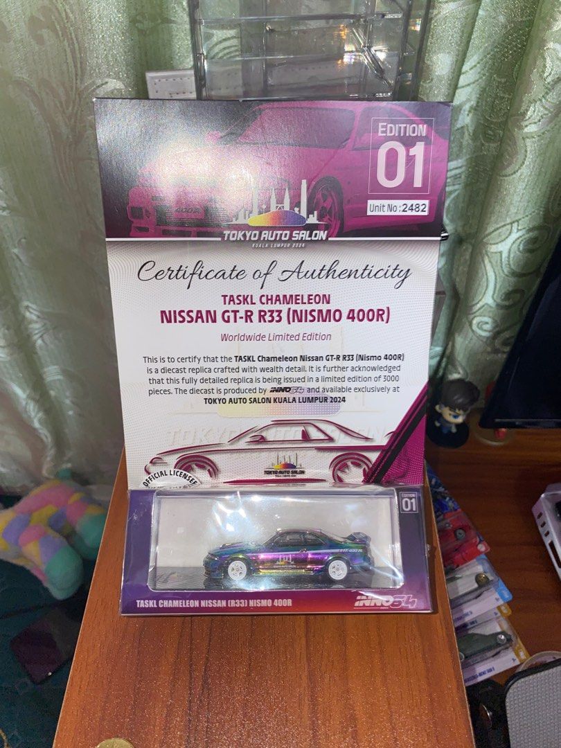 Inno64. Limited Edition 3000 pieces. TASKL Chameleon Nissan Skyline R33 ...