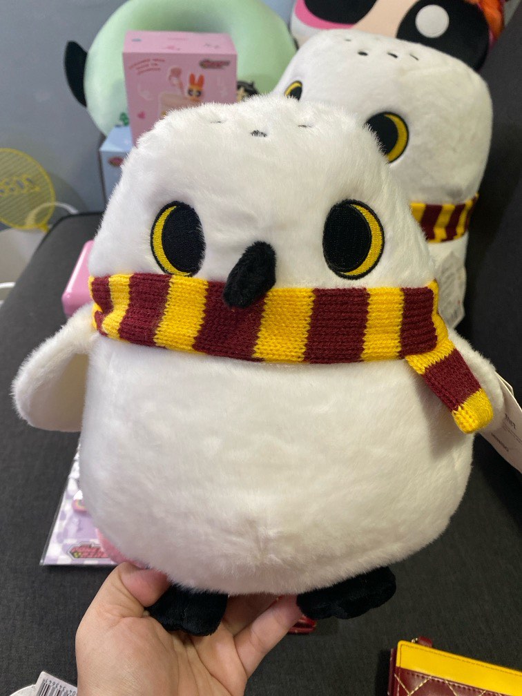 Miniso x Harry Potter Small Hedwig, Hobbies & Toys, Collectibles ...