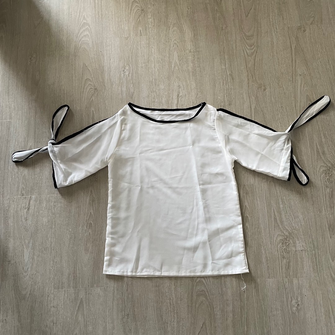 NEW Atasan top sabrina lucu dual color putih hitam slit top cantik blouse pita baju off bangkok ...