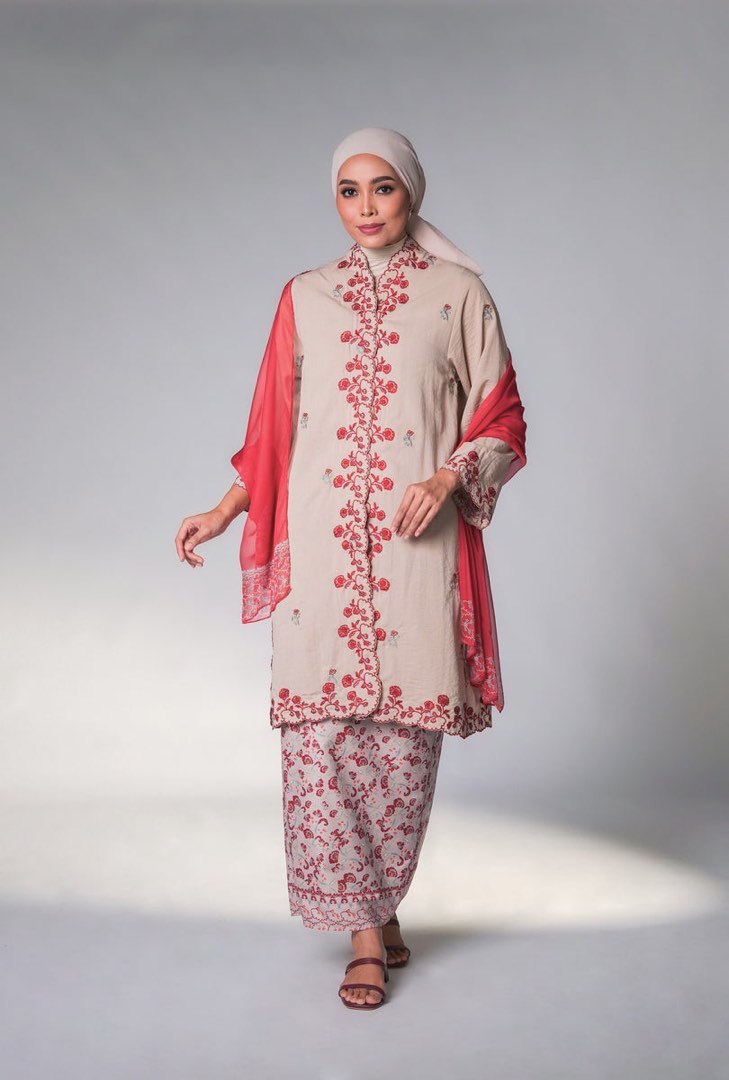 RENT MIMPI KITA BAYANG NUDE, Women's Fashion, Muslimah Fashion, Baju Kurung & sets on Carousell