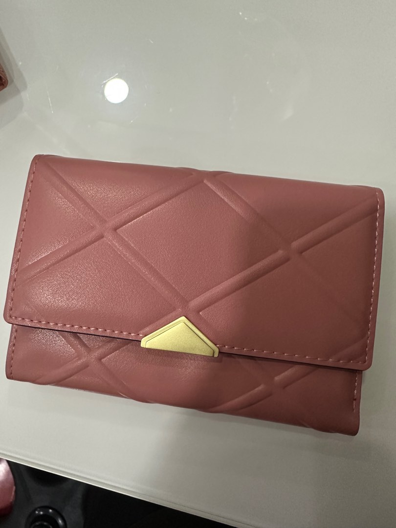 Santa barbara pink wallet, Women's Fashion, Bags & Wallets, Wallets ...